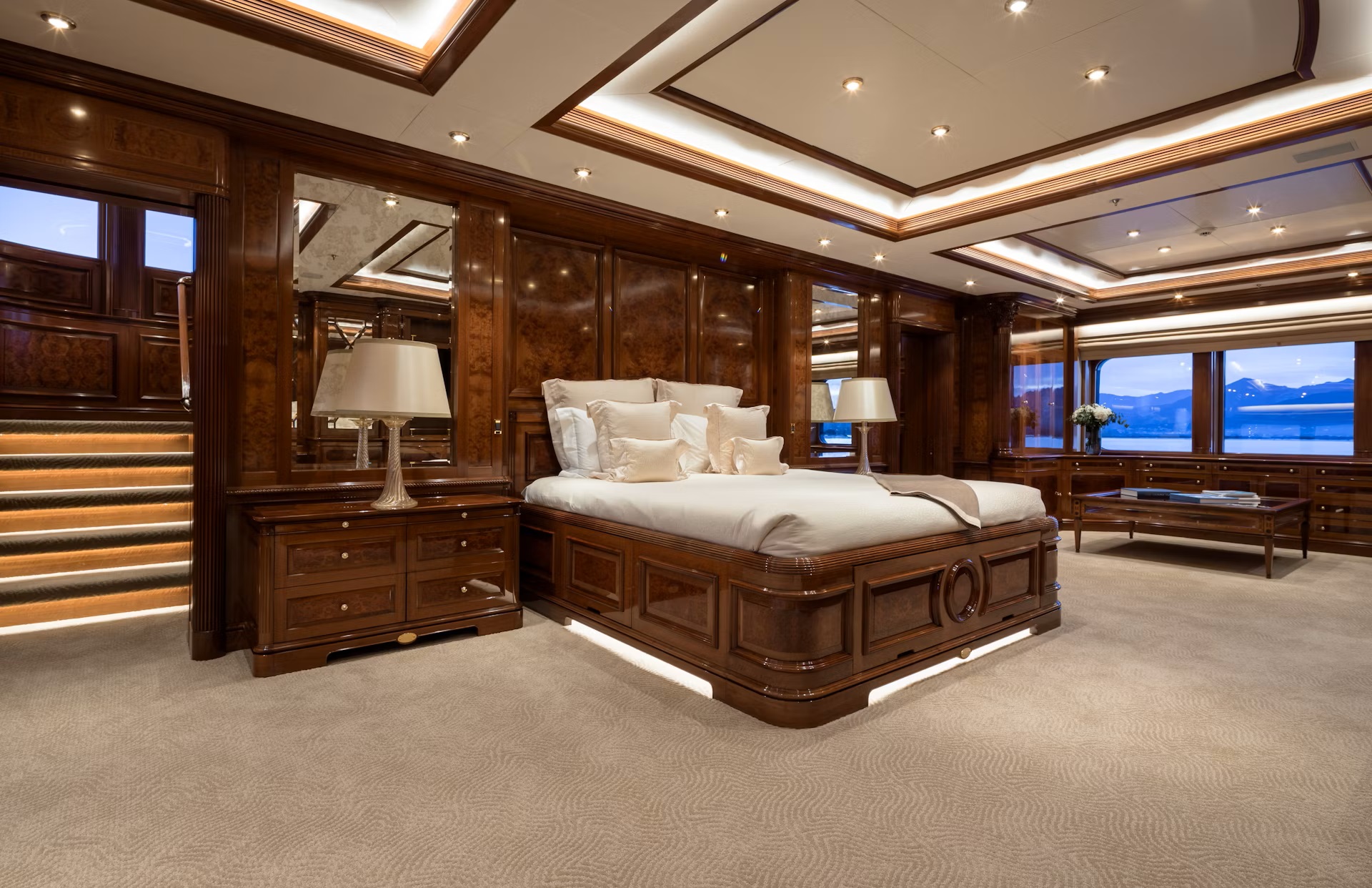 Yacht STARFIRE, Lurssen | CHARTERWORLD Luxury Superyacht Charters